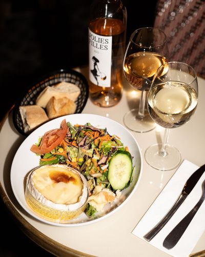 Réservez en ligne: Le Relais du Vin Restaurant à Paris (75001)